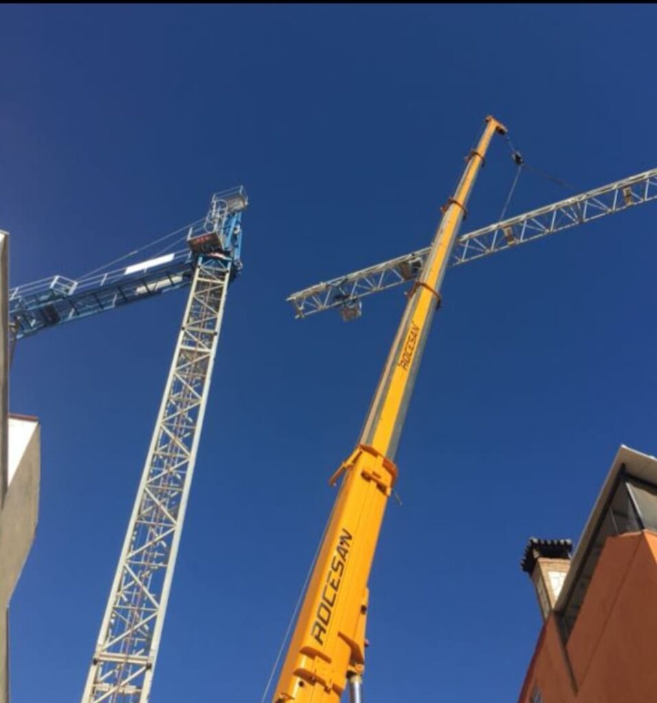 ¿Cómo se monta una grúa torre? | Transportes Rocesan